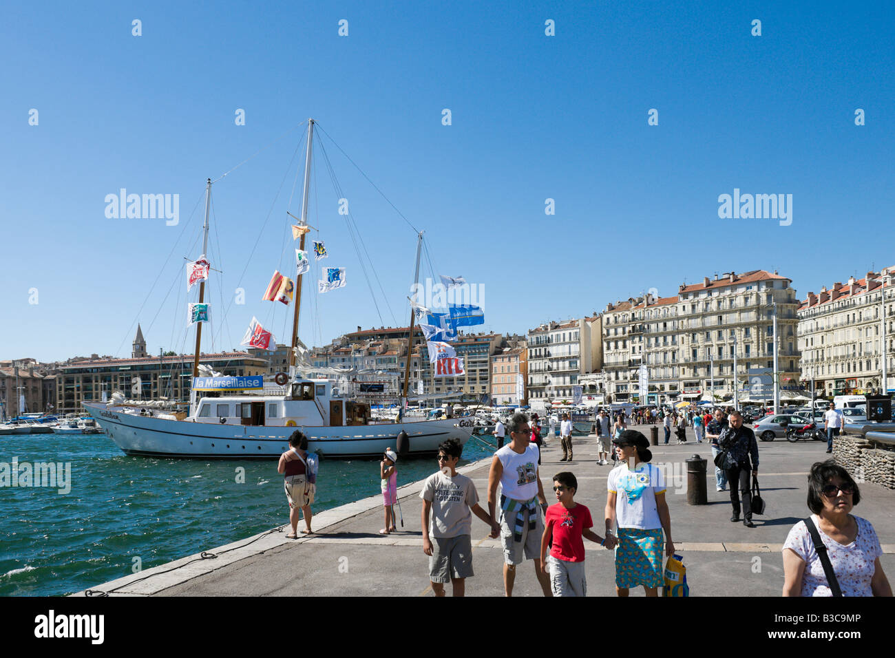 Quayside in the Vieux Port, Quai des Belges, Marseille, Cote d'Azur ...