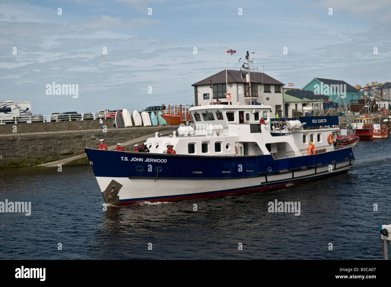 Sea cadets uk hi-res stock photography and images - Alamy