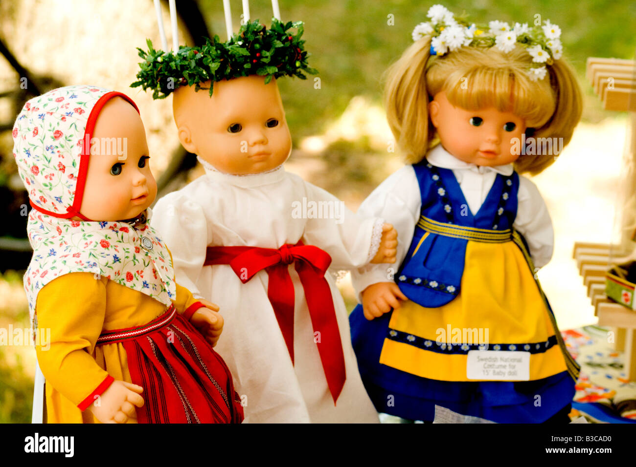 Handmade Swedish Scandinavian doll dresses. Svenskarnas Dag Swedish ...