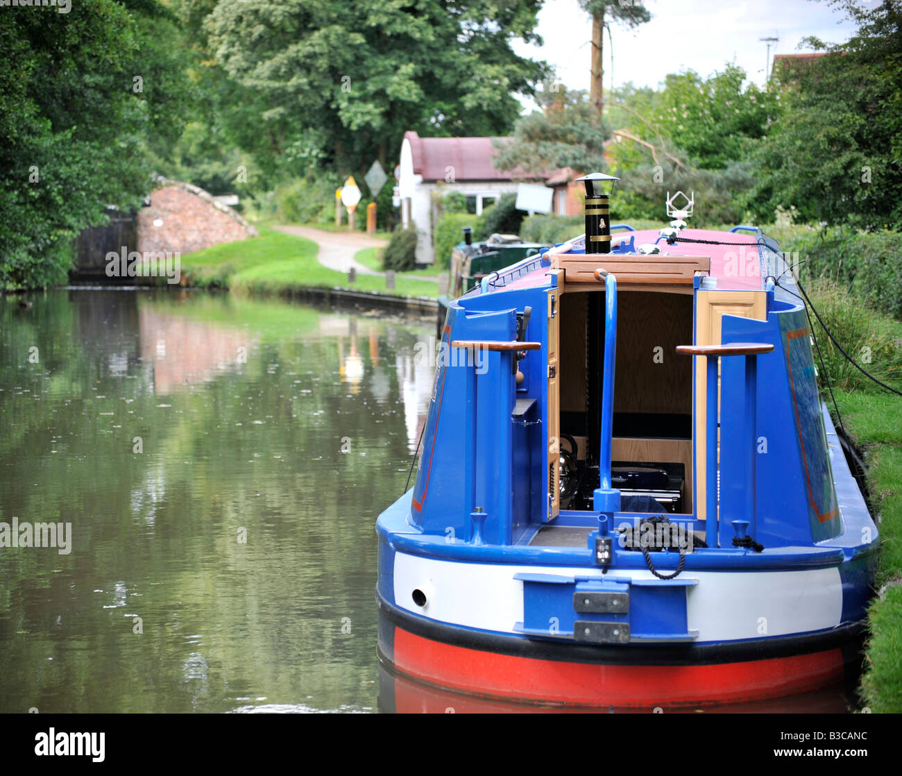 stratford upon avon canal lapworth flight of locks warwickshire ...