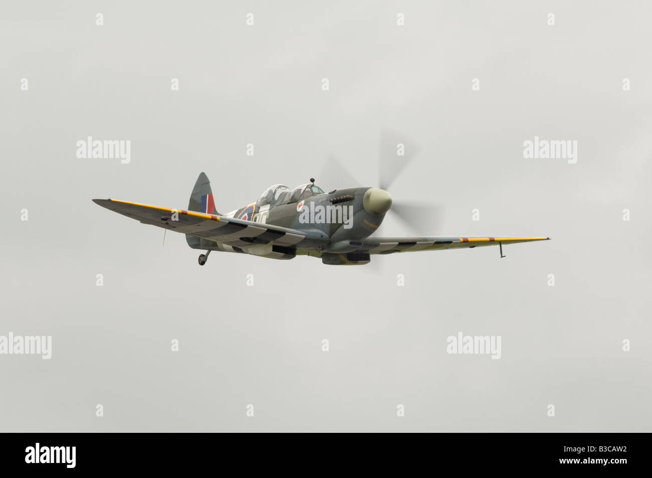 Spitfire plane hi-res stock photography and images - Alamy