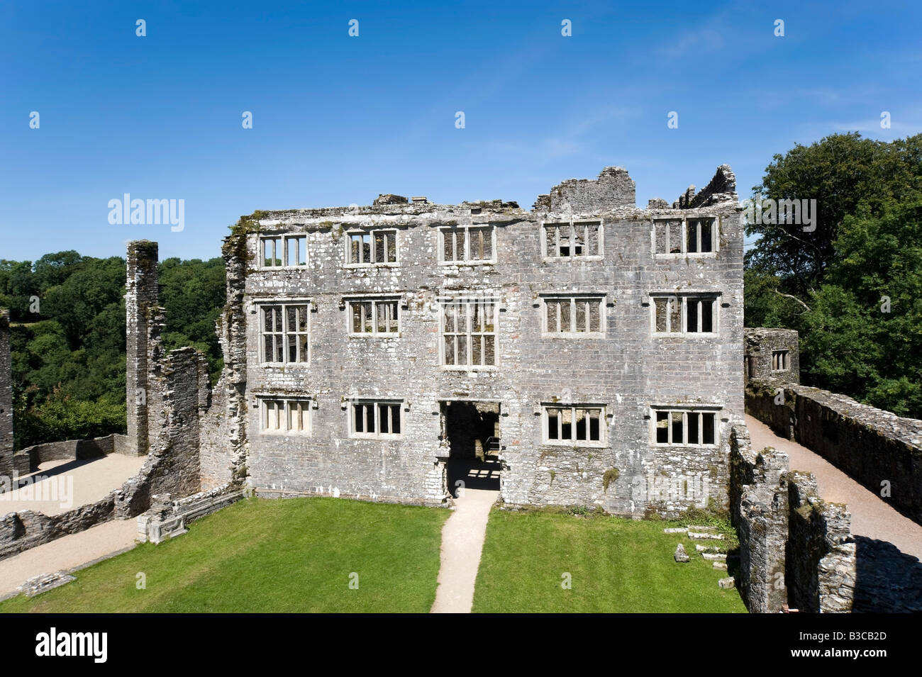 the ruined castle of berry pomeroy totnes devon Stock Photo - Alamy