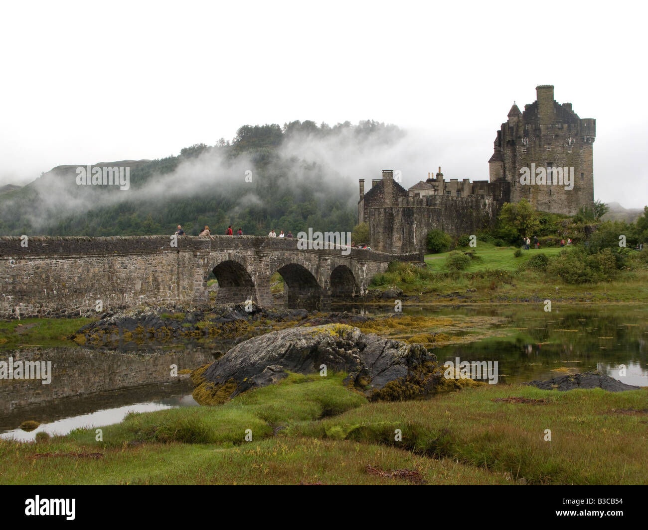 Eilean Donan Castle, Dornie, Scotland Stock Photo - Alamy