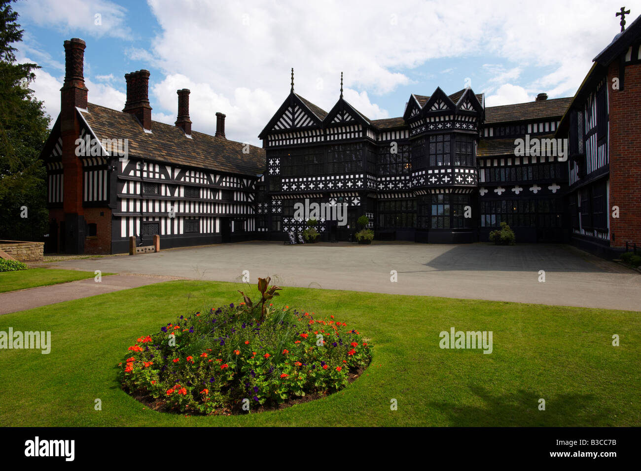 Bramhall, cheshire hi-res stock photography and images - Alamy
