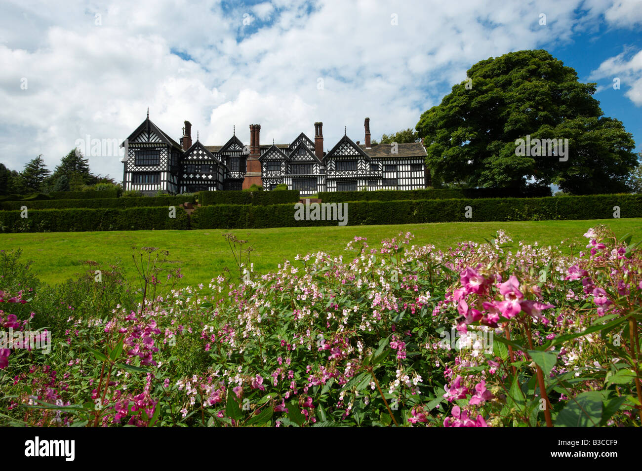 Bramhall Cheshire England High Resolution Stock Photography and Images ...