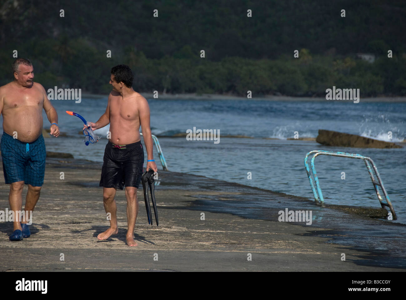 Adult friends vacation caribbean hi-res stock photography and images ...