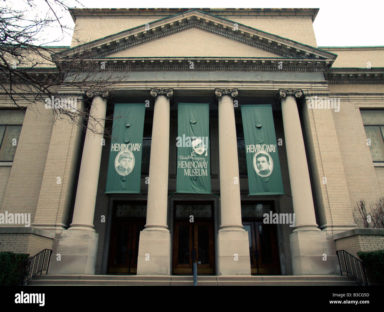 Hemingway museum chicago hi-res stock photography and images - Alamy