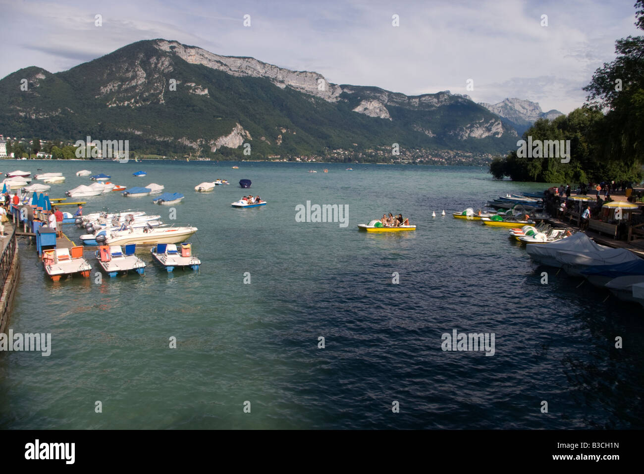 Lac d annecy hi-res stock photography and images - Alamy