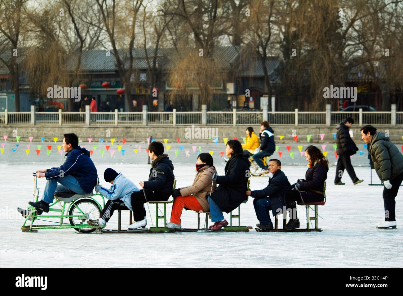 Houhai beijing skating hi-res stock photography and images - Alamy