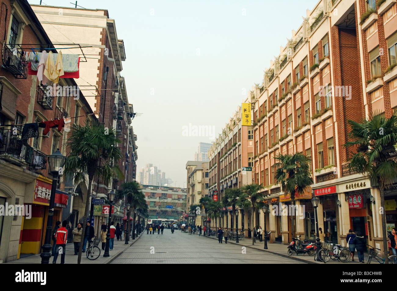 Shanghai architecture art deco hi-res stock photography and images - Alamy