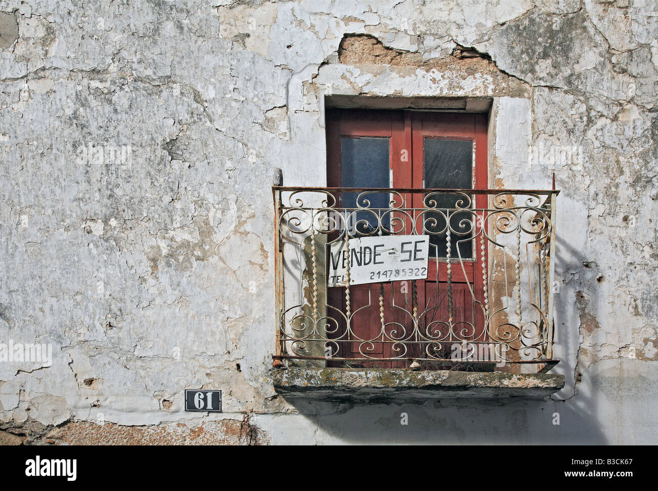 Se Vende for sale sign on a house seen in the village of Monchique ...