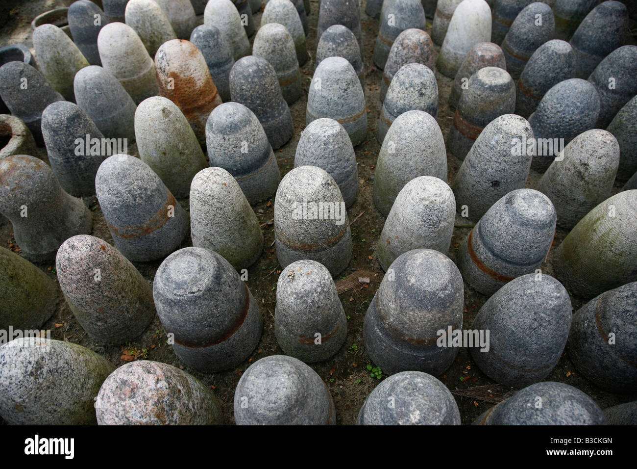 Shiva lingam stone hi-res stock photography and images - Alamy