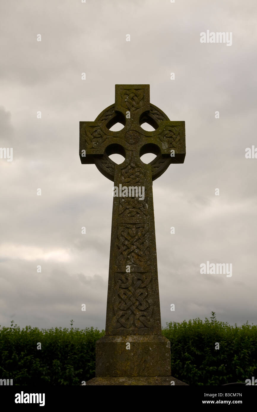 Celtic cross grave hi-res stock photography and images - Alamy