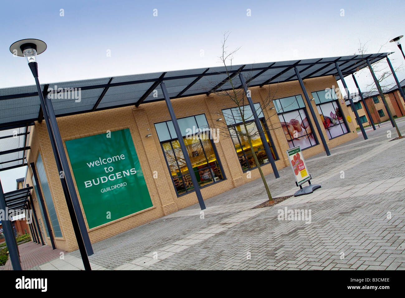 Budgens shop hi-res stock photography and images - Alamy