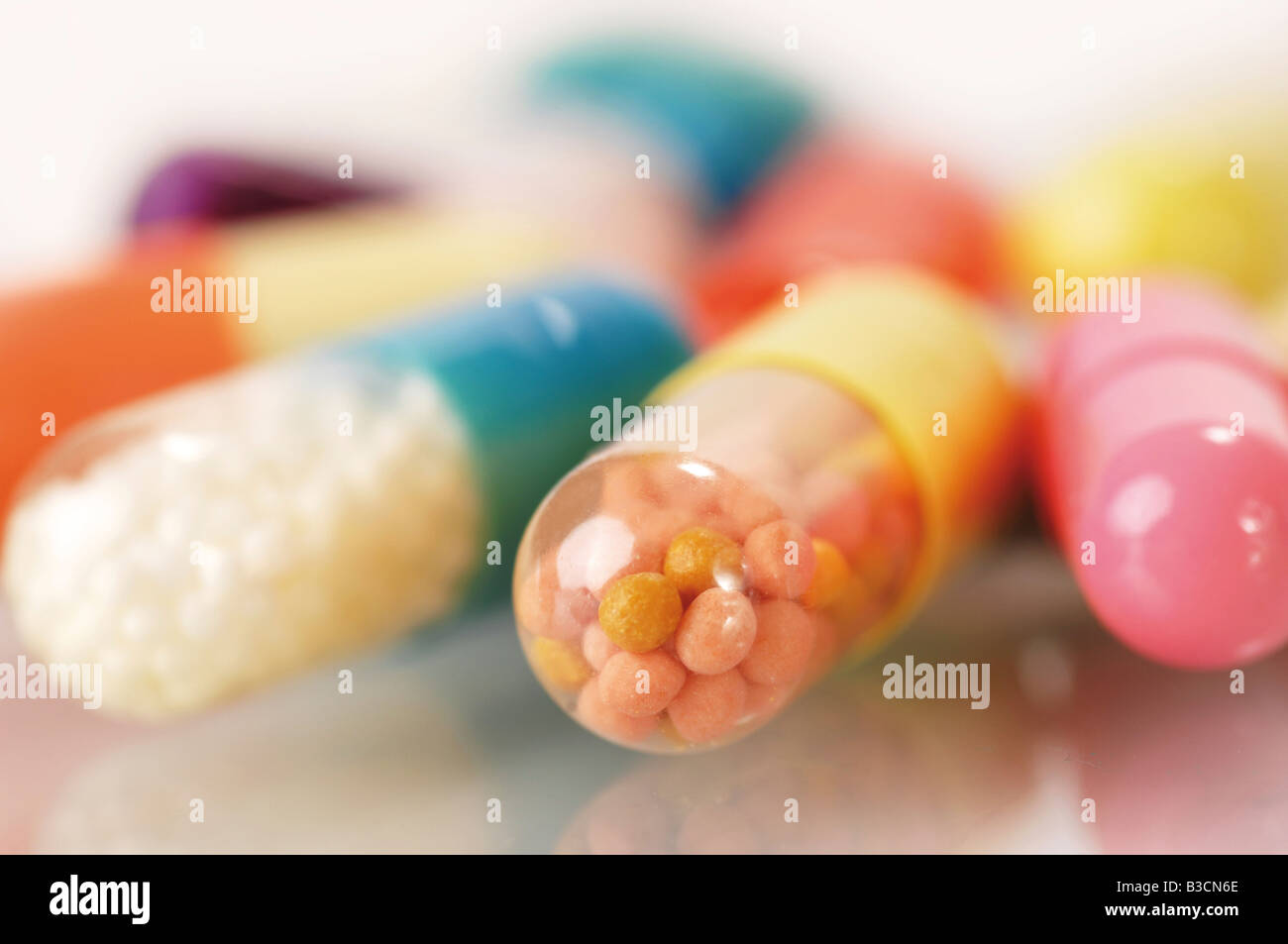 Loose capsule hi-res stock photography and images - Alamy