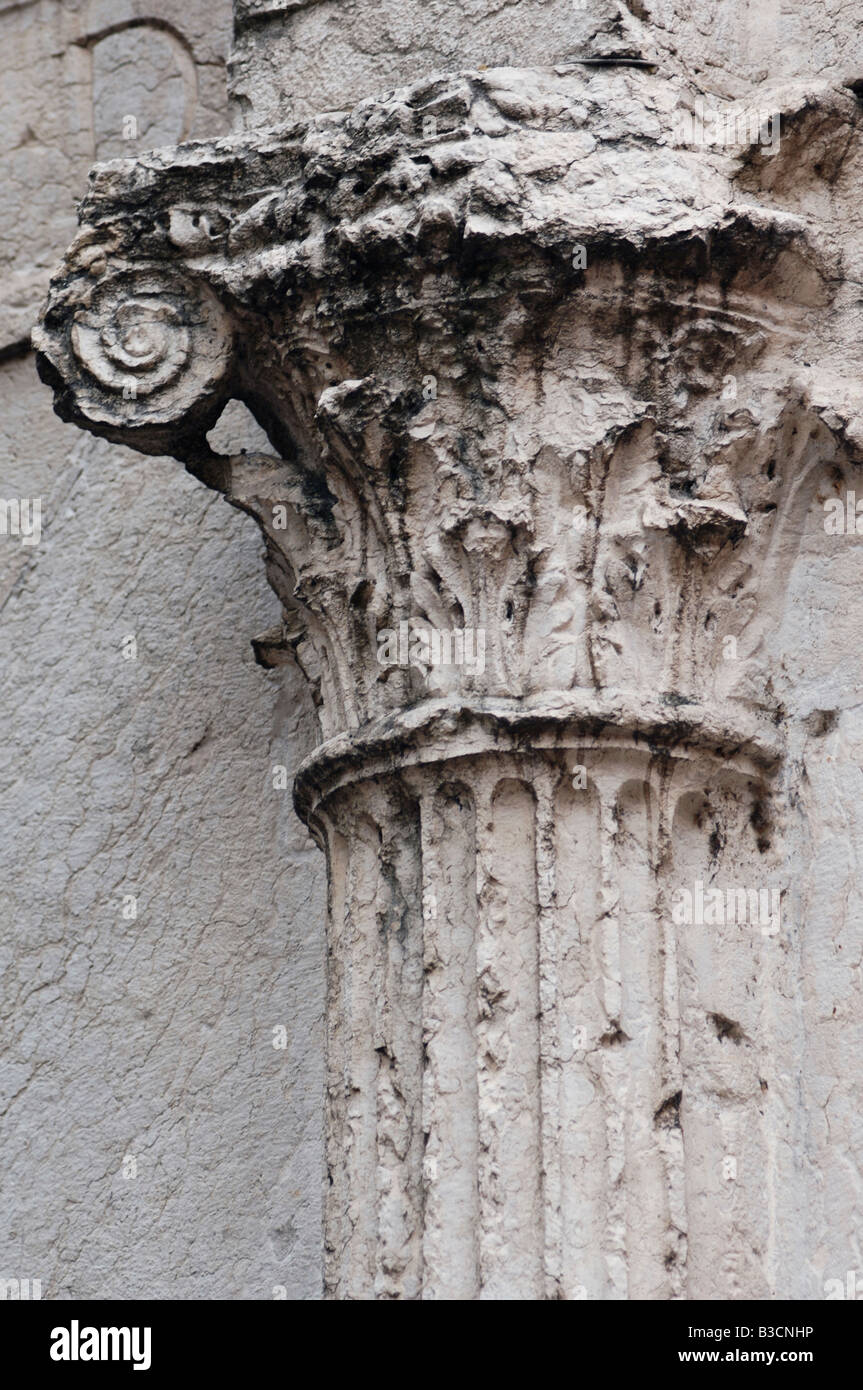 Column component hi-res stock photography and images - Alamy