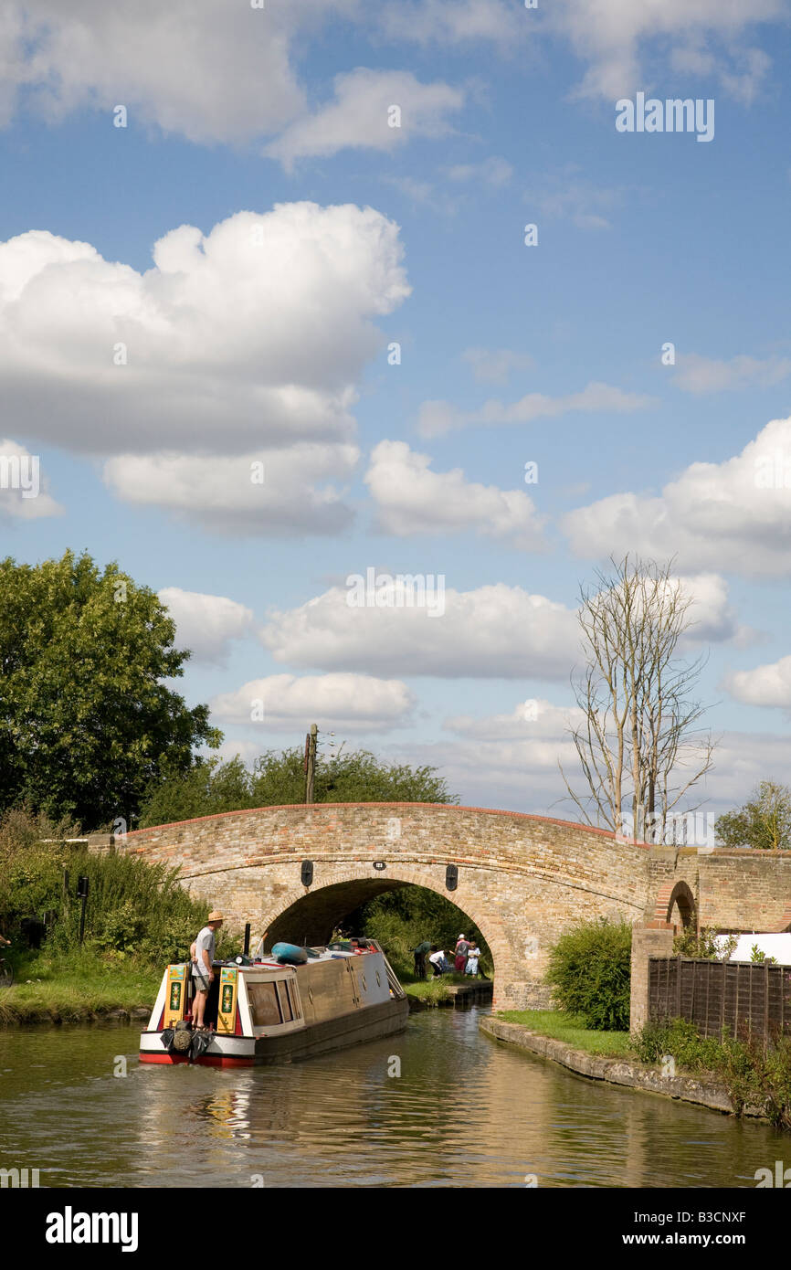 Narrowboat grand union canal hi-res stock photography and images - Alamy