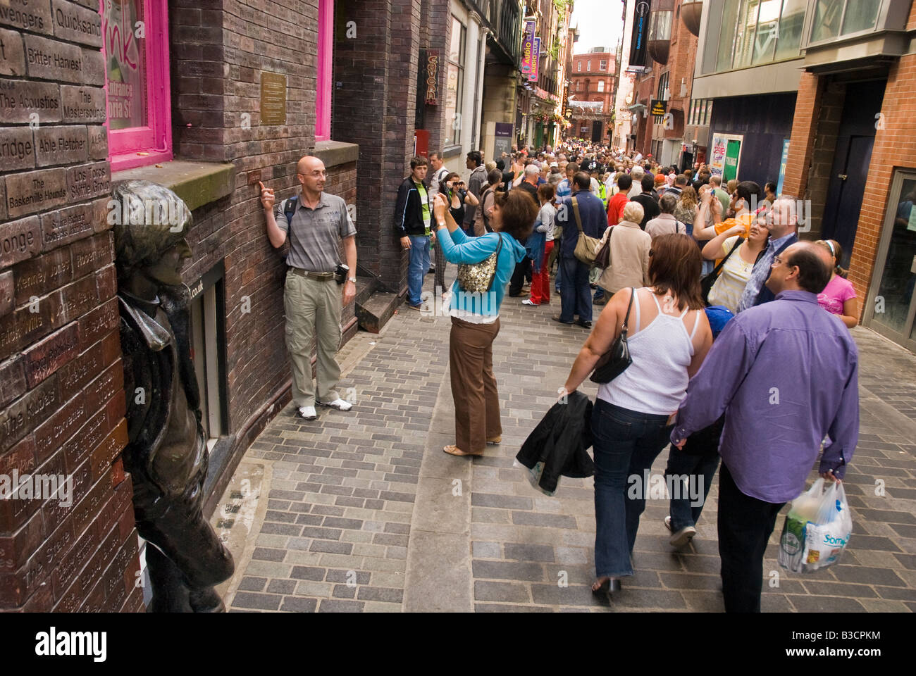 Lennon street High Resolution Stock Photography and Images - Alamy