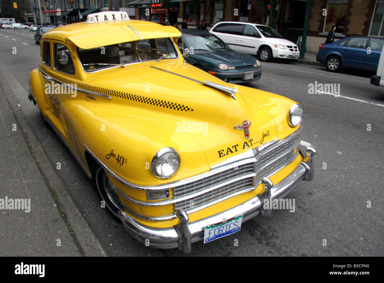 Old yellow taxi cab hi-res stock photography and images - Alamy