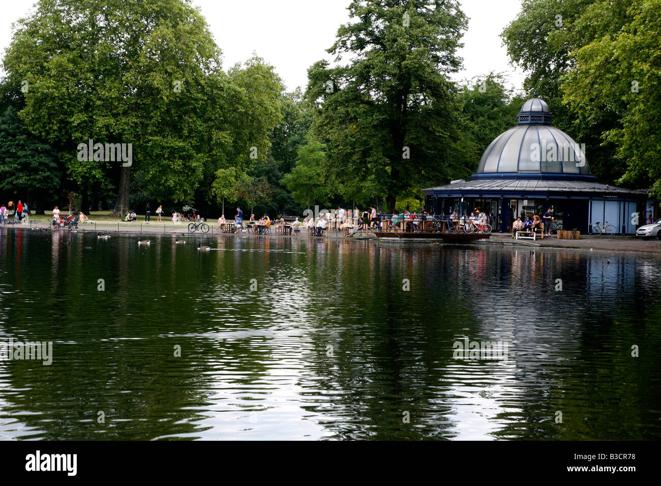 The pavilion café victoria park hi-res stock photography and images - Alamy