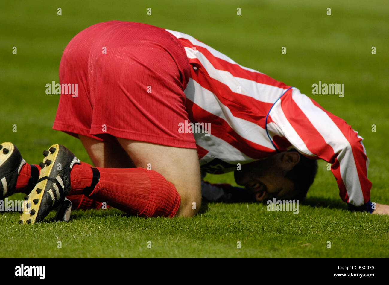 Football injury hi-res stock photography and images - Alamy