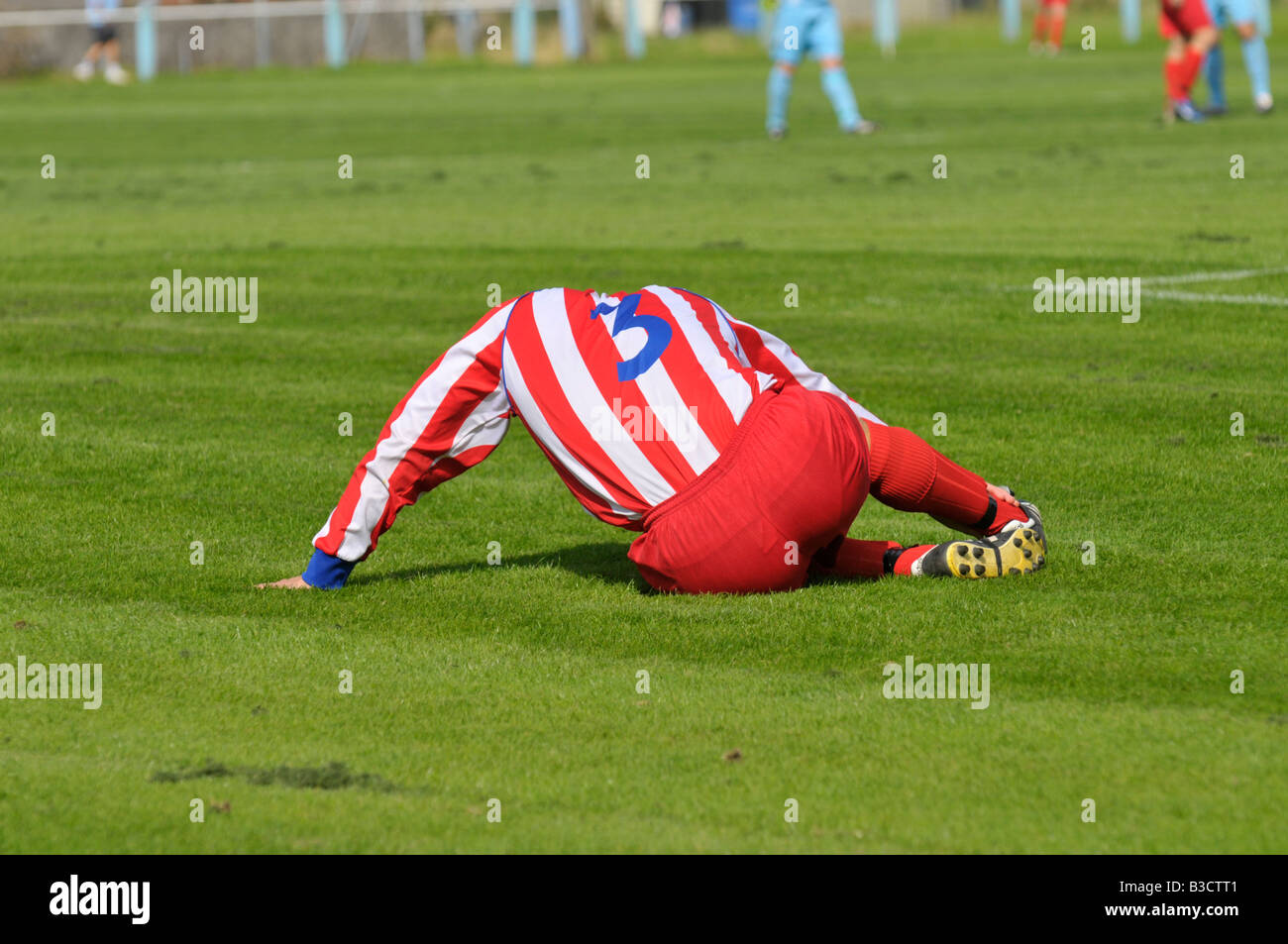 Footballer in pain hi-res stock photography and images - Alamy