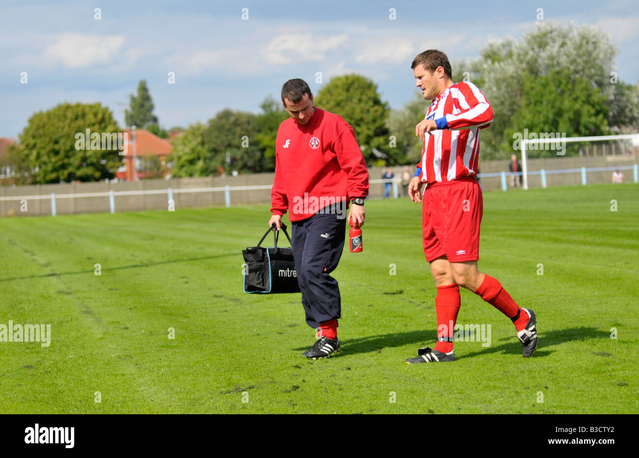 Injured footballer hi-res stock photography and images - Alamy