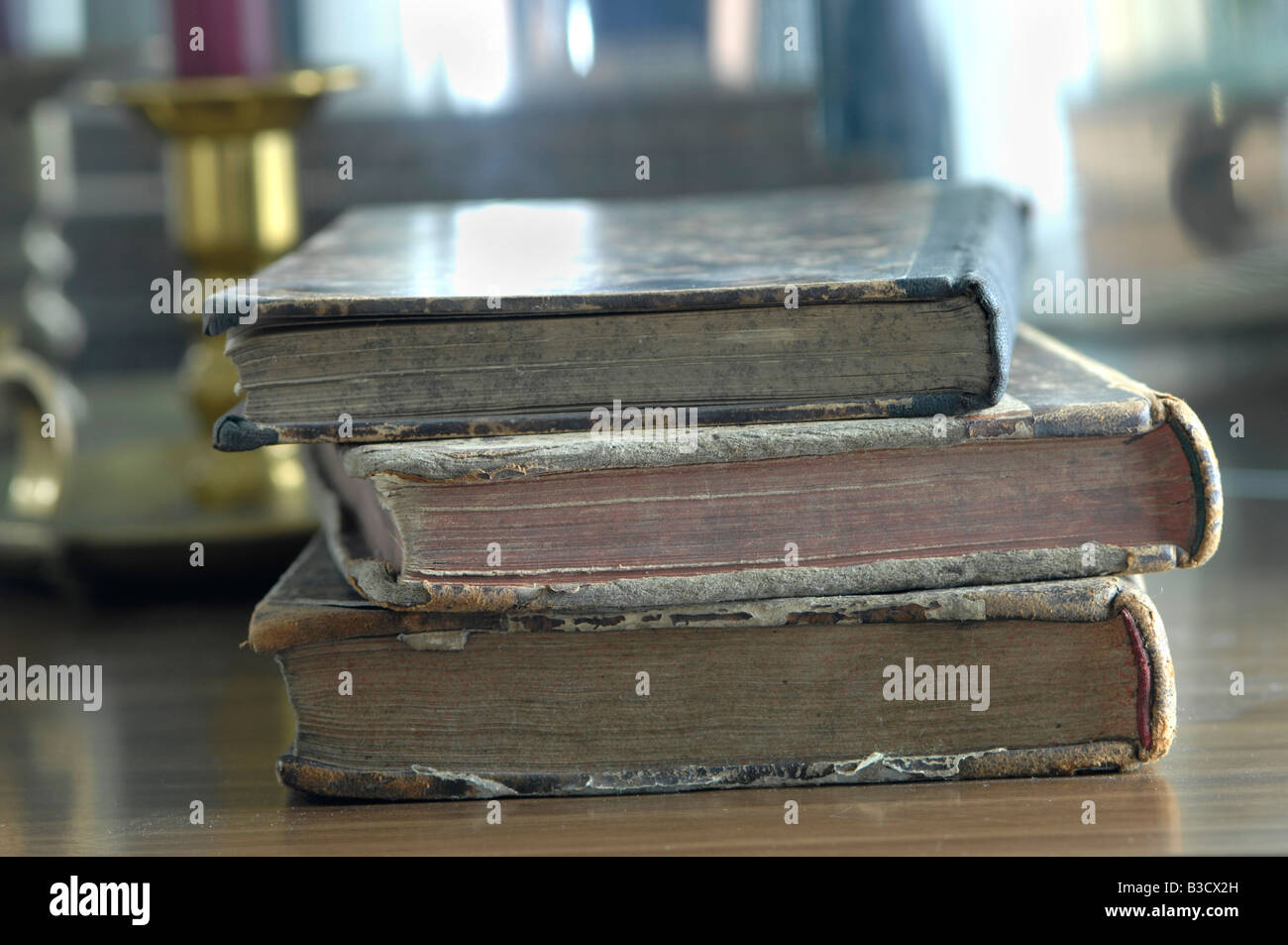 Stack of 3 books hi-res stock photography and images - Alamy