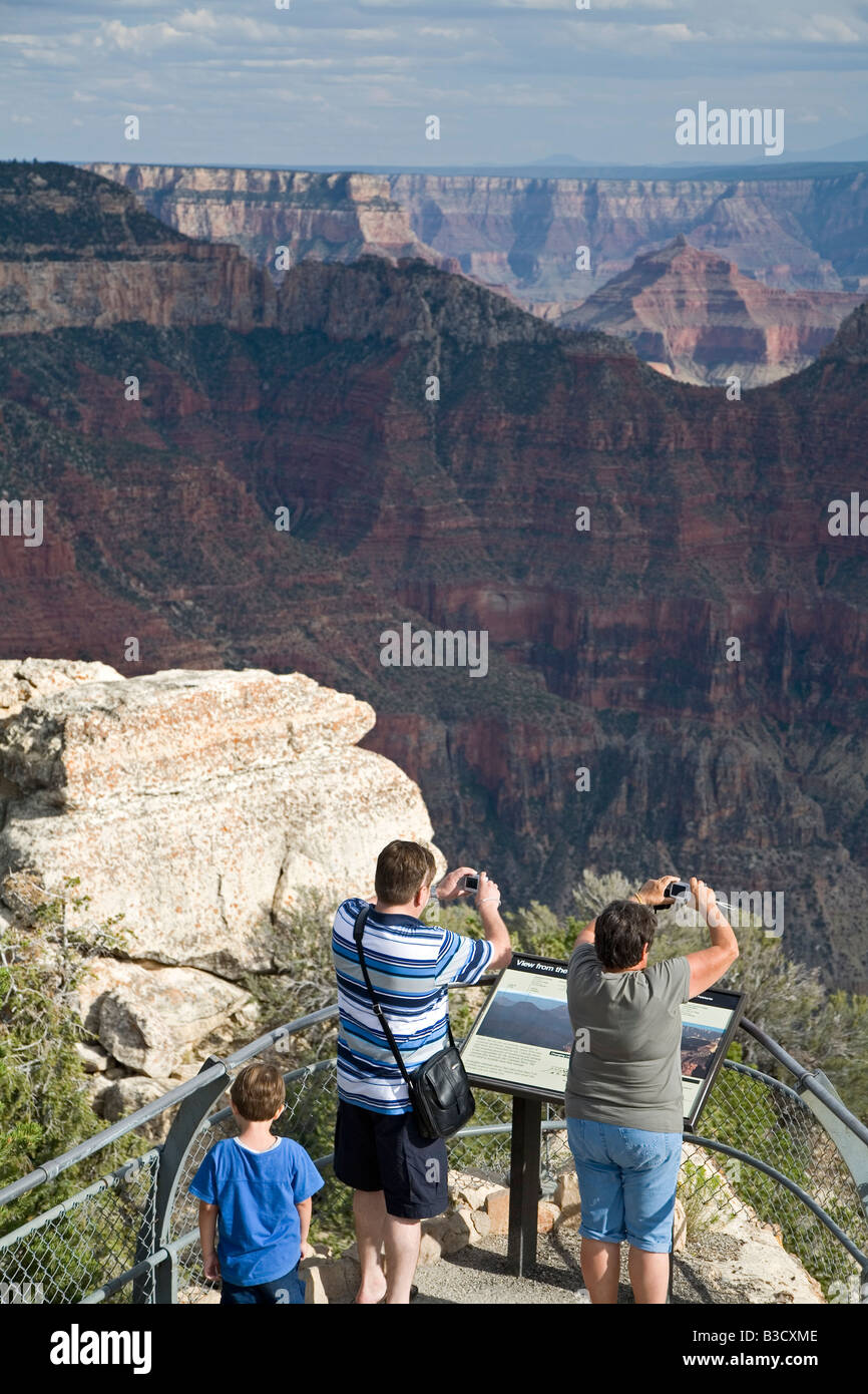 Canyon rim overlook hi-res stock photography and images - Alamy