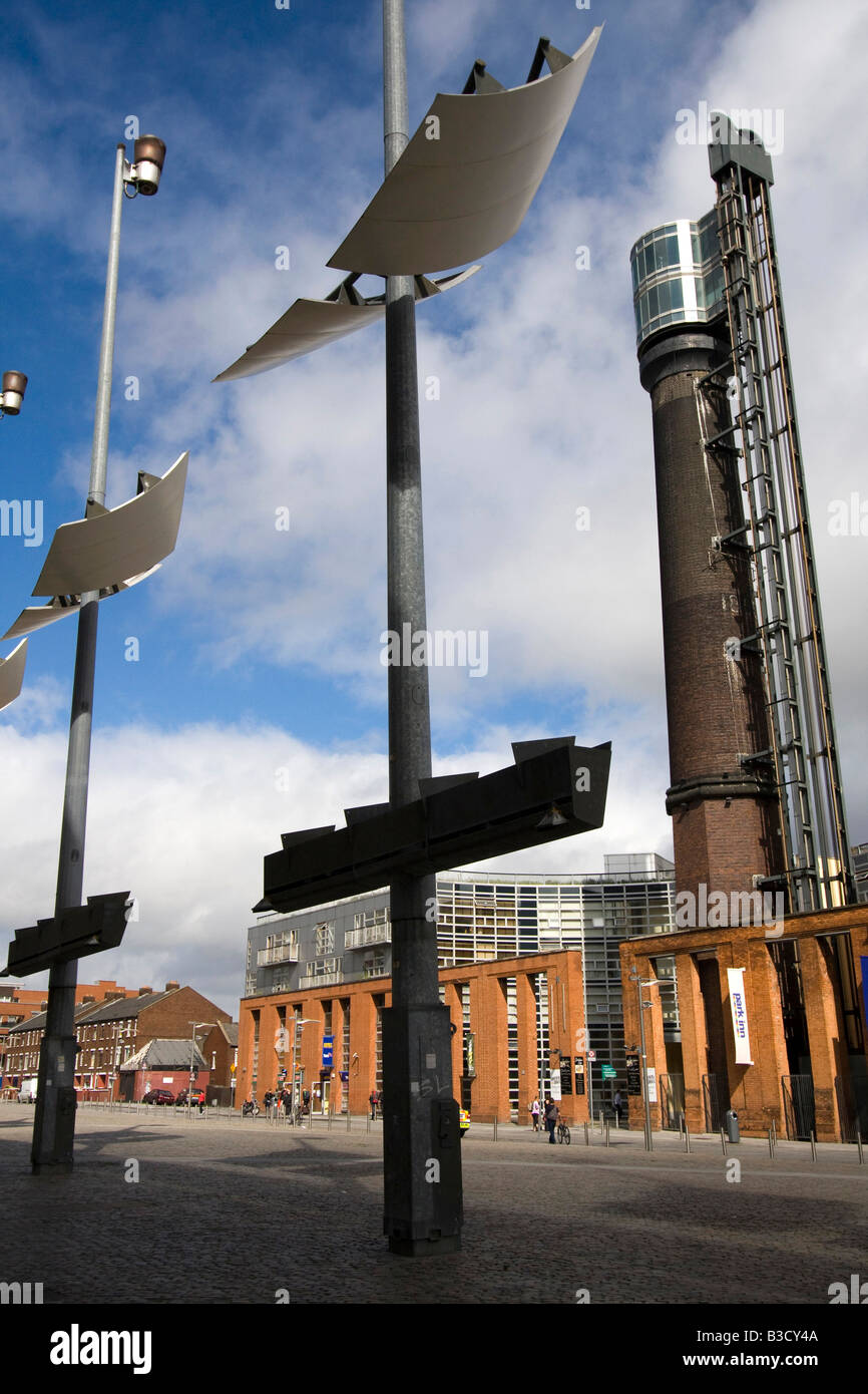 Tower bridge viewing platform hi-res stock photography and images - Alamy