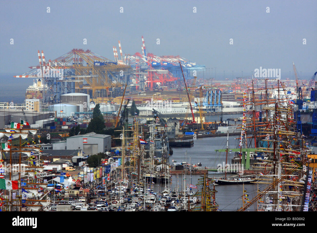 Bremerhaven port hi-res stock photography and images - Alamy