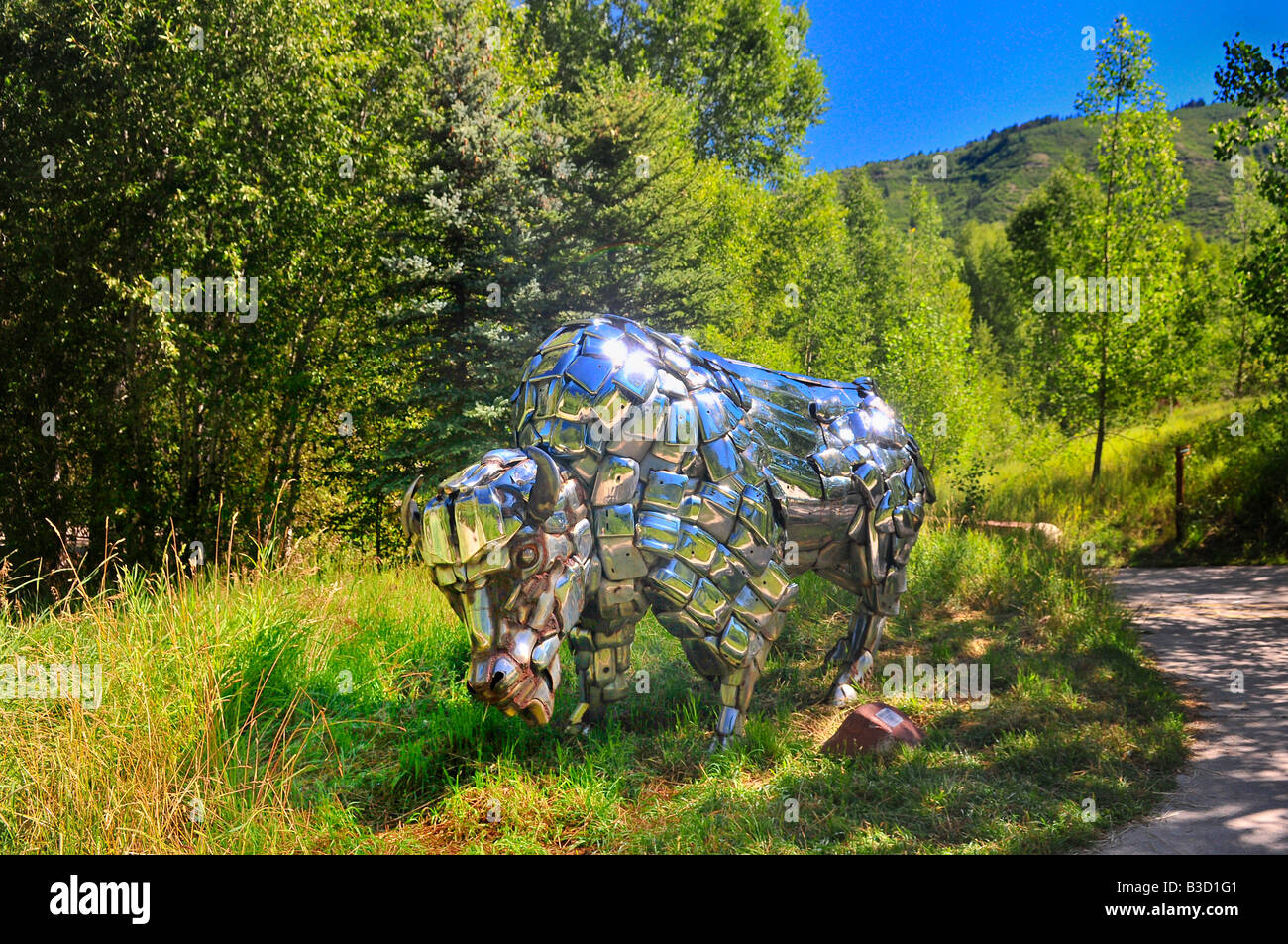 Giant buffalo statue hi-res stock photography and images - Alamy