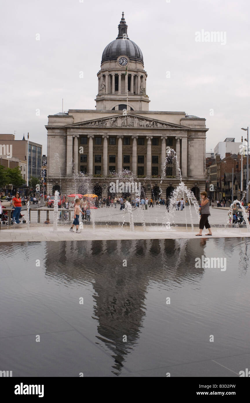 Nottingham city / town hall and water fountains Stock Photo - Alamy