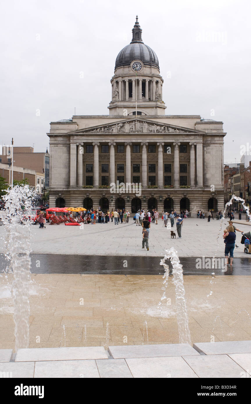 Nottingham city / town hall and water fountains Stock Photo - Alamy