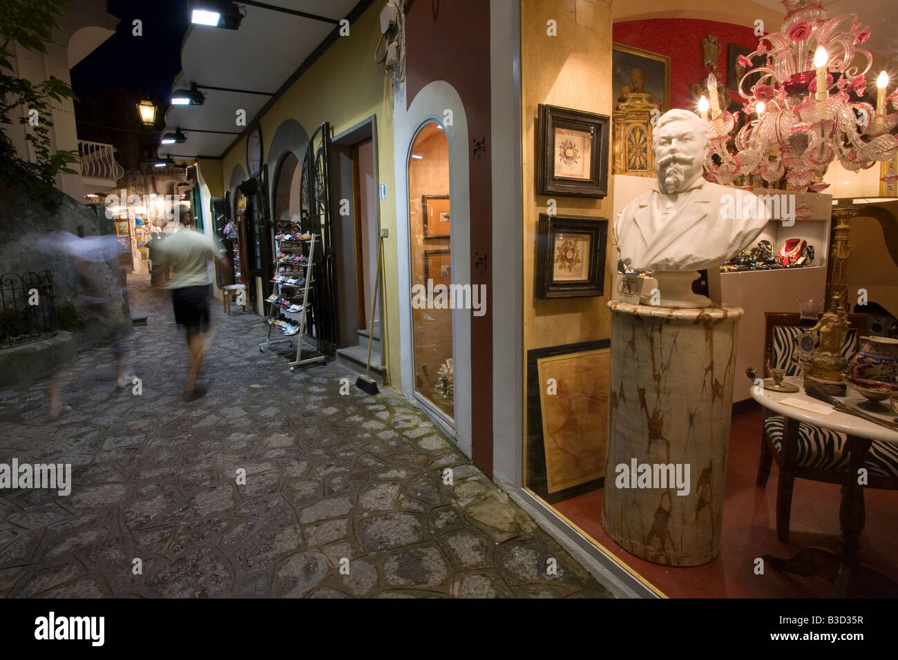 Shopping in positano hi-res stock photography and images - Alamy