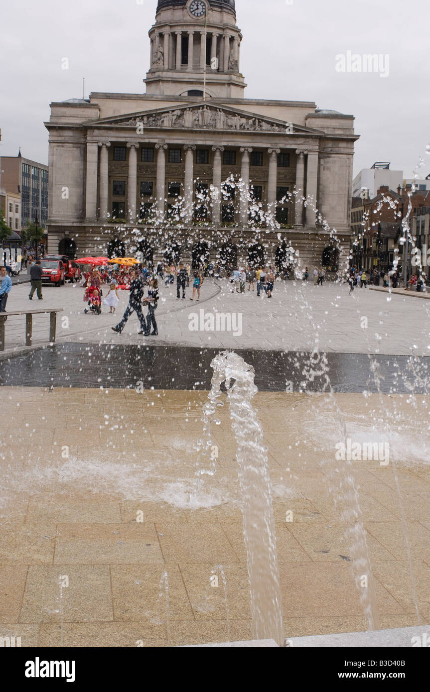 Nottingham city / town hall and water fountains Stock Photo - Alamy