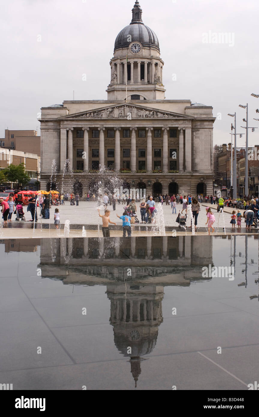 Nottingham city / town hall and water fountains Stock Photo - Alamy