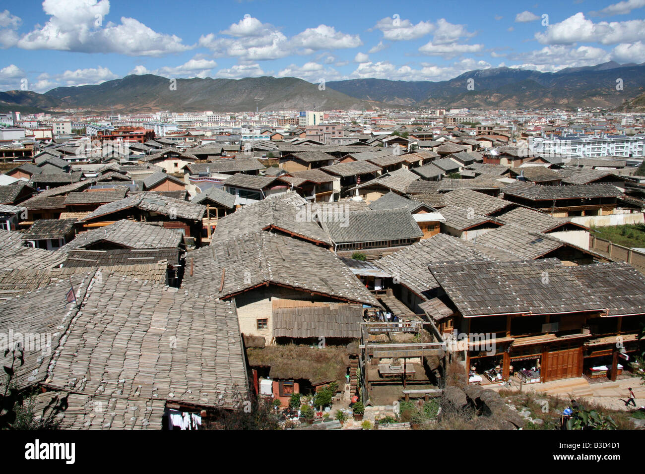 Zhongdian county hi-res stock photography and images - Alamy