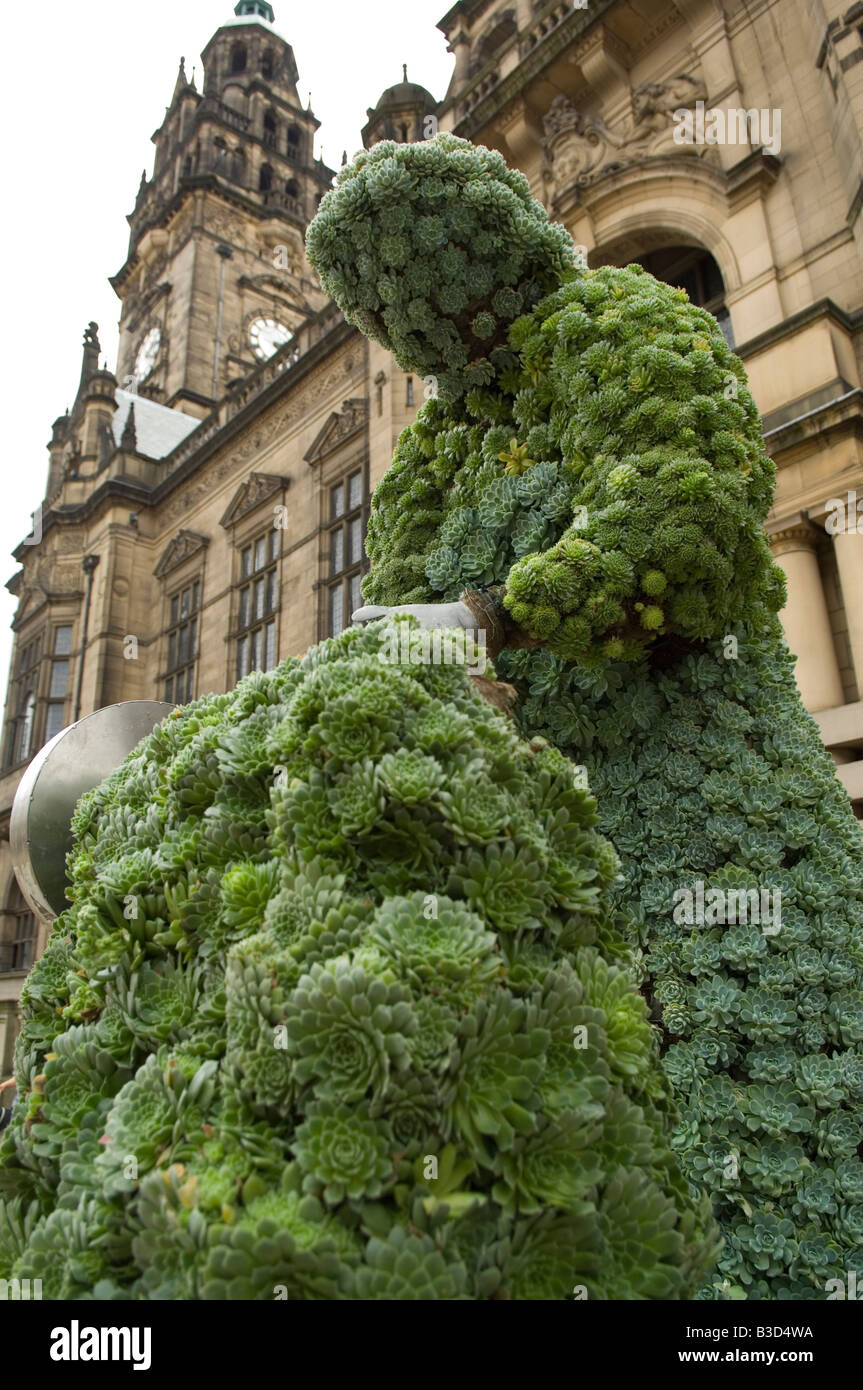 Steel worker topiary at Sheffield town hall Stock Photo - Alamy