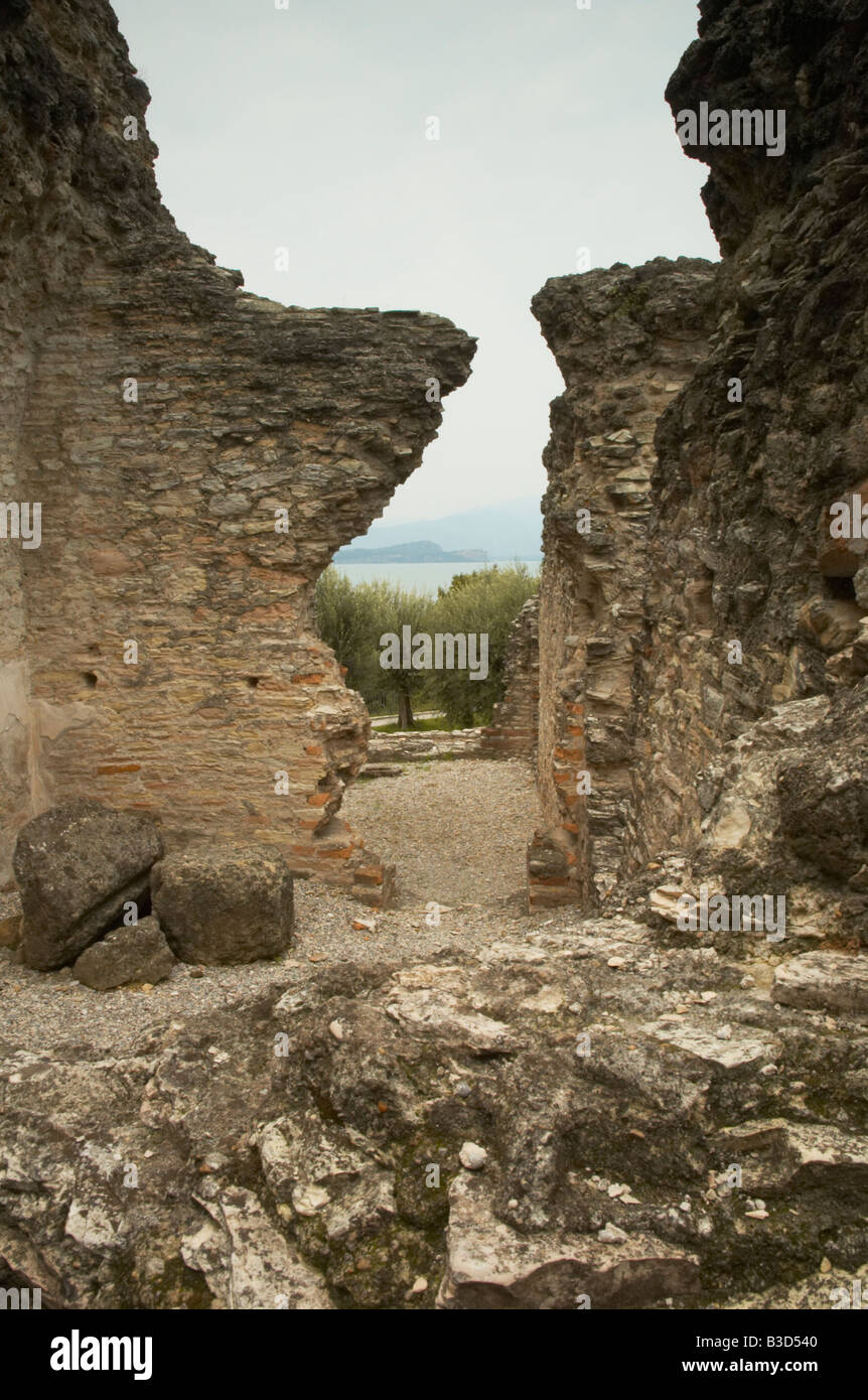 Grotto of catullus hi-res stock photography and images - Alamy