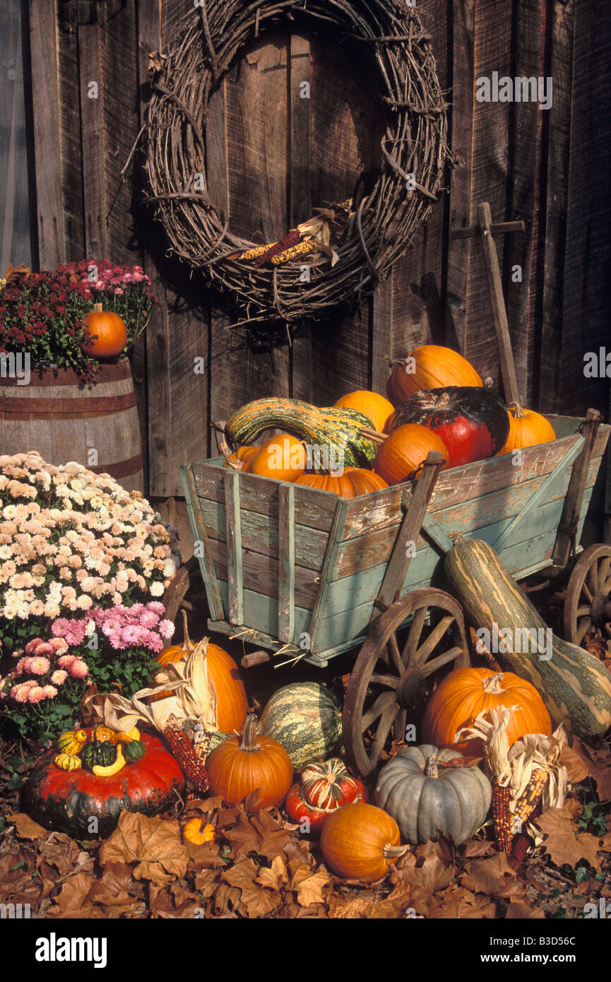 Vintage produce wagon hi-res stock photography and images - Alamy