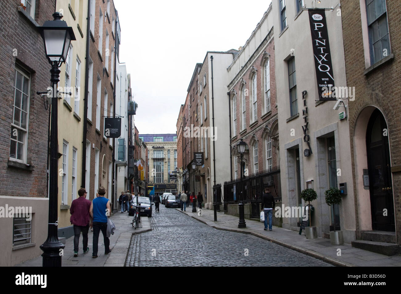 Temple bar riverside dublin hi-res stock photography and images - Alamy