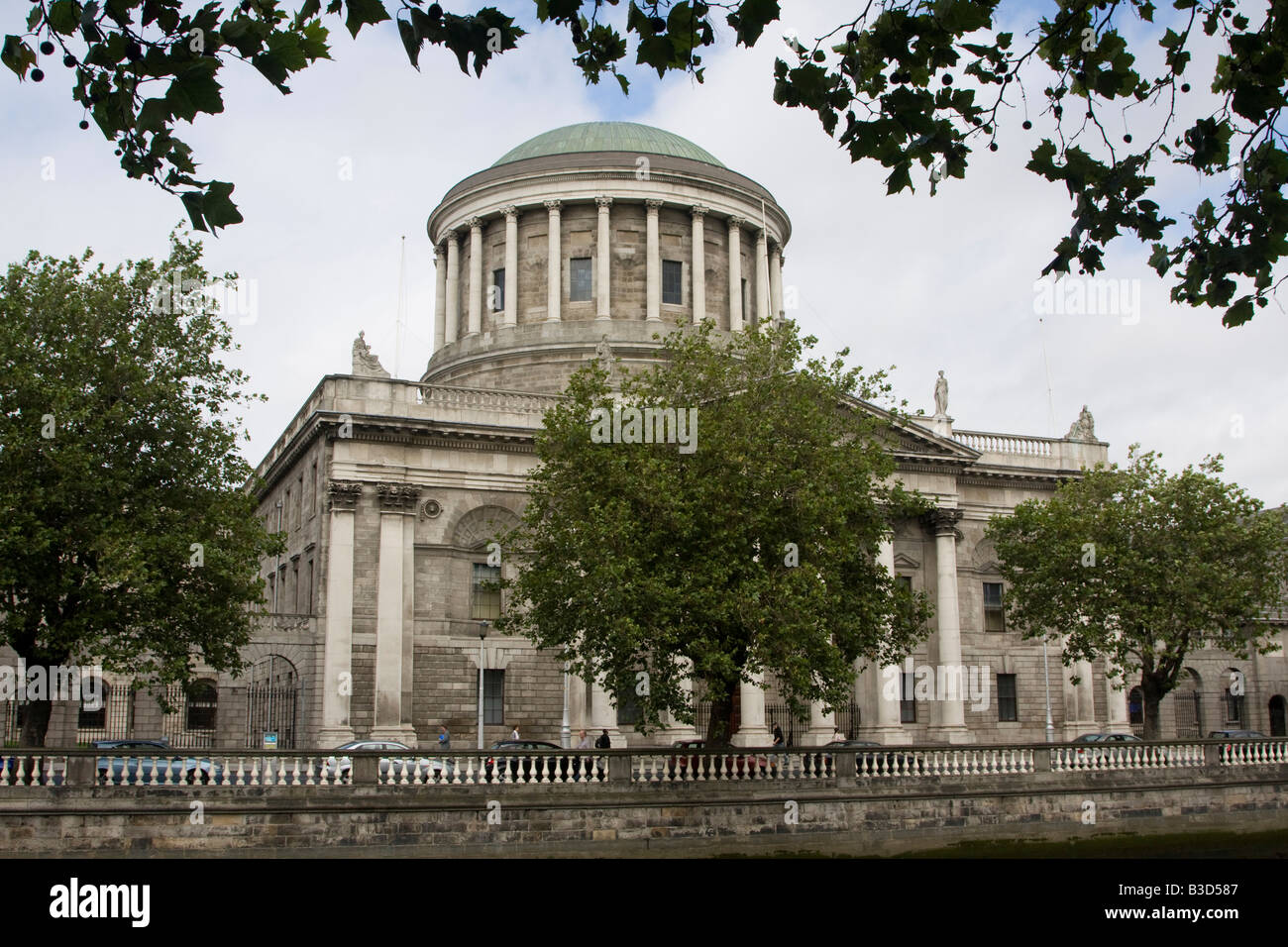 Courts bridge hi-res stock photography and images - Alamy