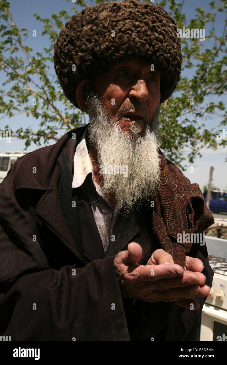 Uzbek dress hi-res stock photography and images - Alamy