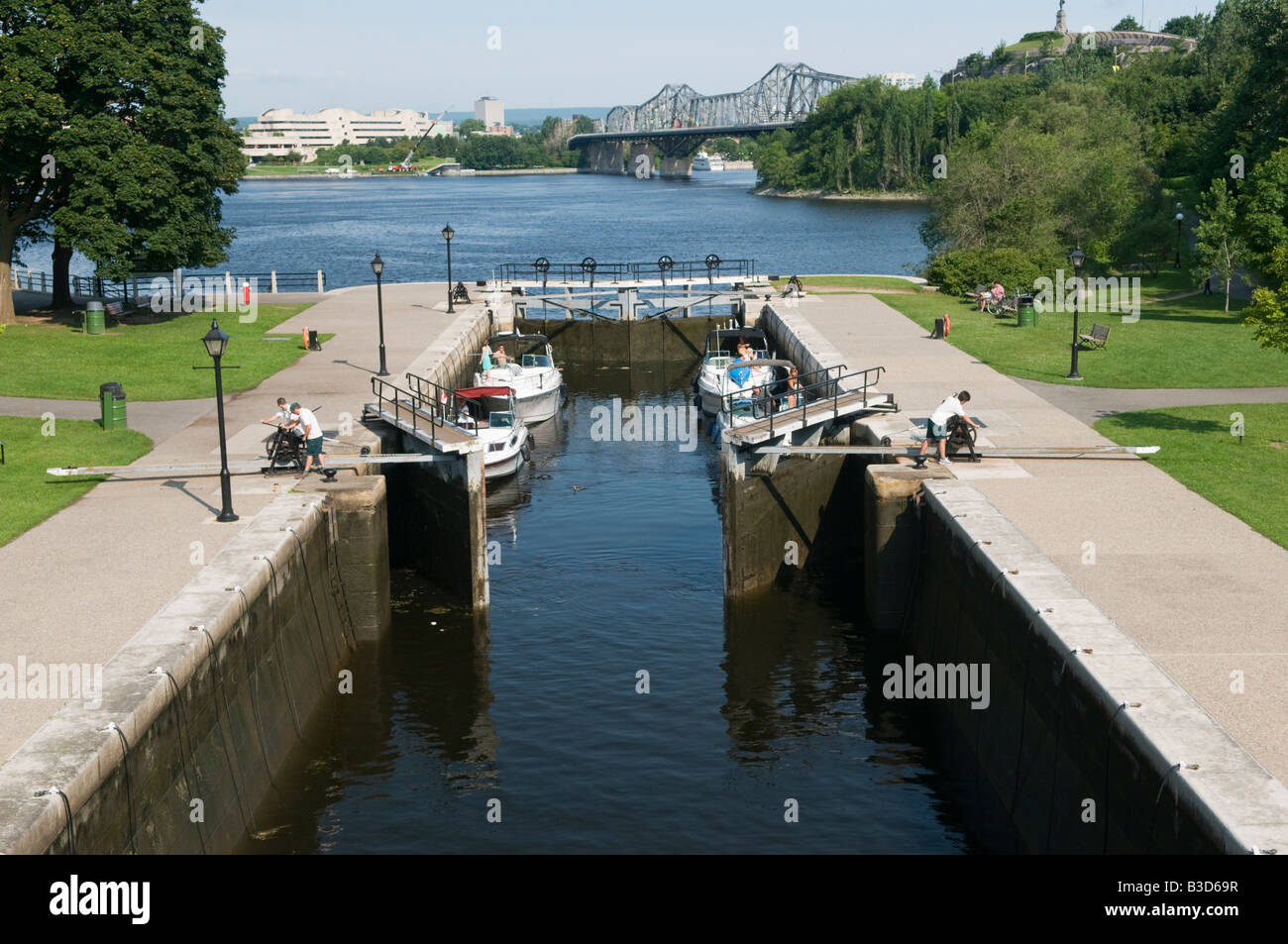 The eight Ottawa locks link the Rideau Canal with the Ottawa River ...