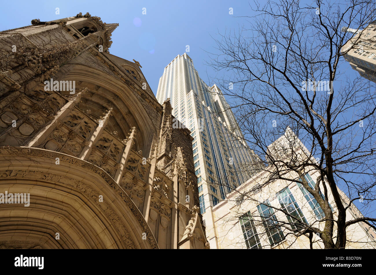 Main doors of Fourth Presbyterian Church (Gothic Revival Style). The ...