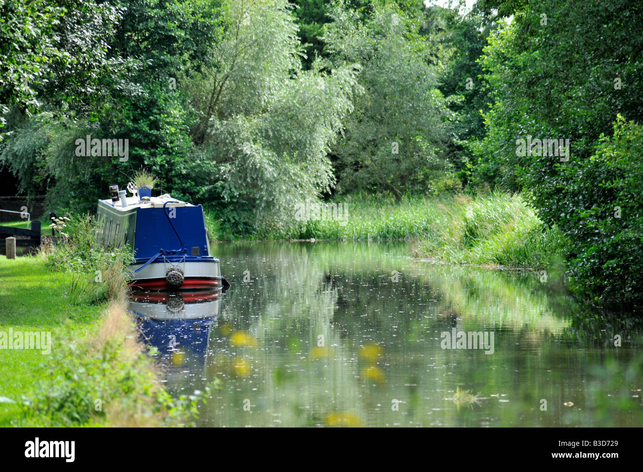 stratford upon avon canal lapworth flight of locks warwickshire ...