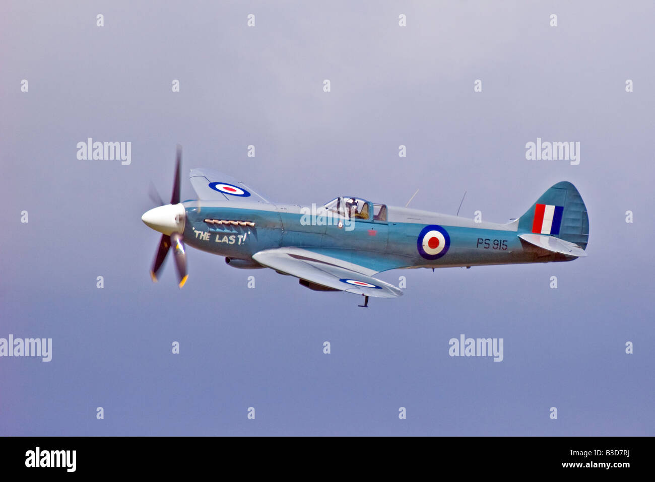 Spitfire PS915 (Mk PRXIX) at the Wings and wheels display at Dunsfold ...