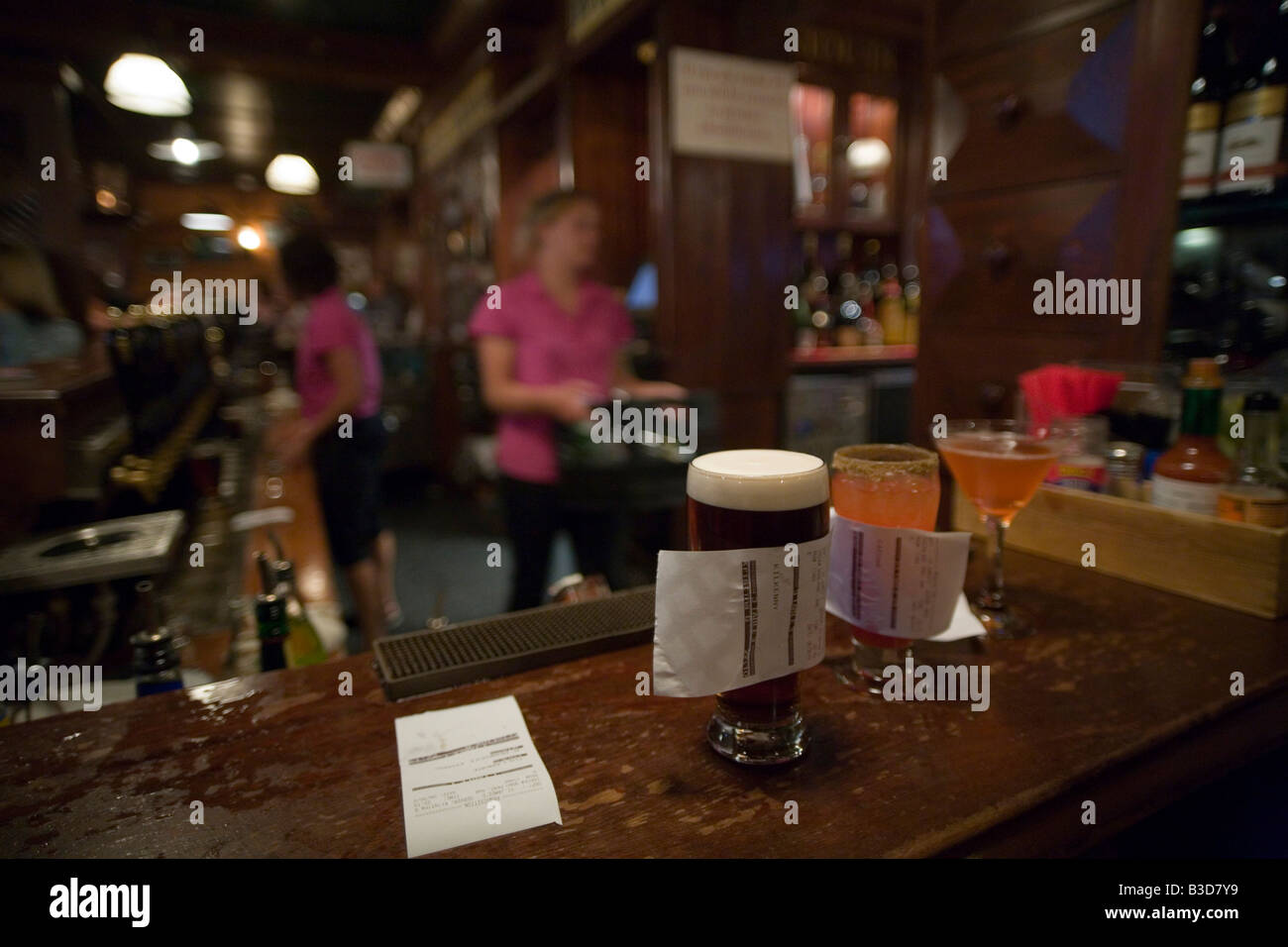 Beer on a bar Stock Photo - Alamy