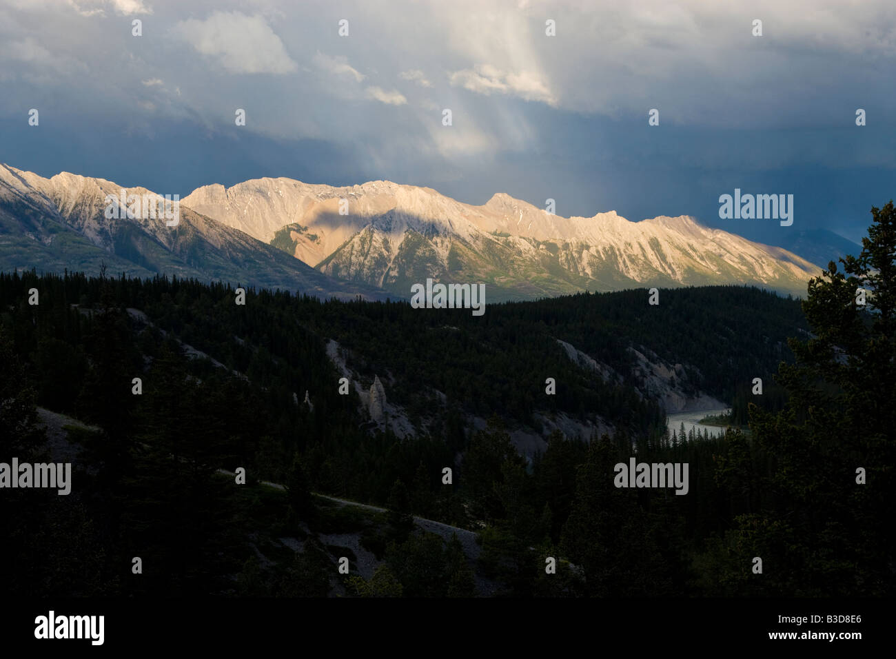 View of Mount Rundle in Banff National Park Stock Photo - Alamy